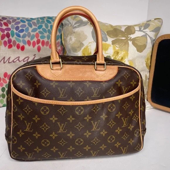 Best in Bags Posh Party on Poshmark